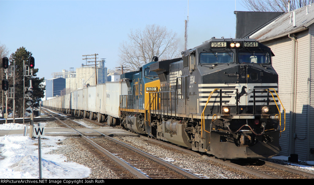NS 9541 & CSX 520
